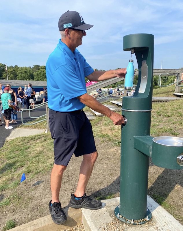 Brewster hydration stations reduce plastic use - Massachusetts ...